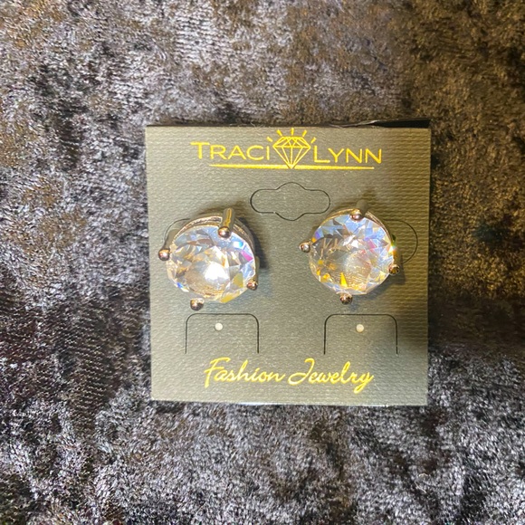 Traci Lynn | Jewelry | Traci Lynn Fairy Tale Pierced Earrings | Poshmark